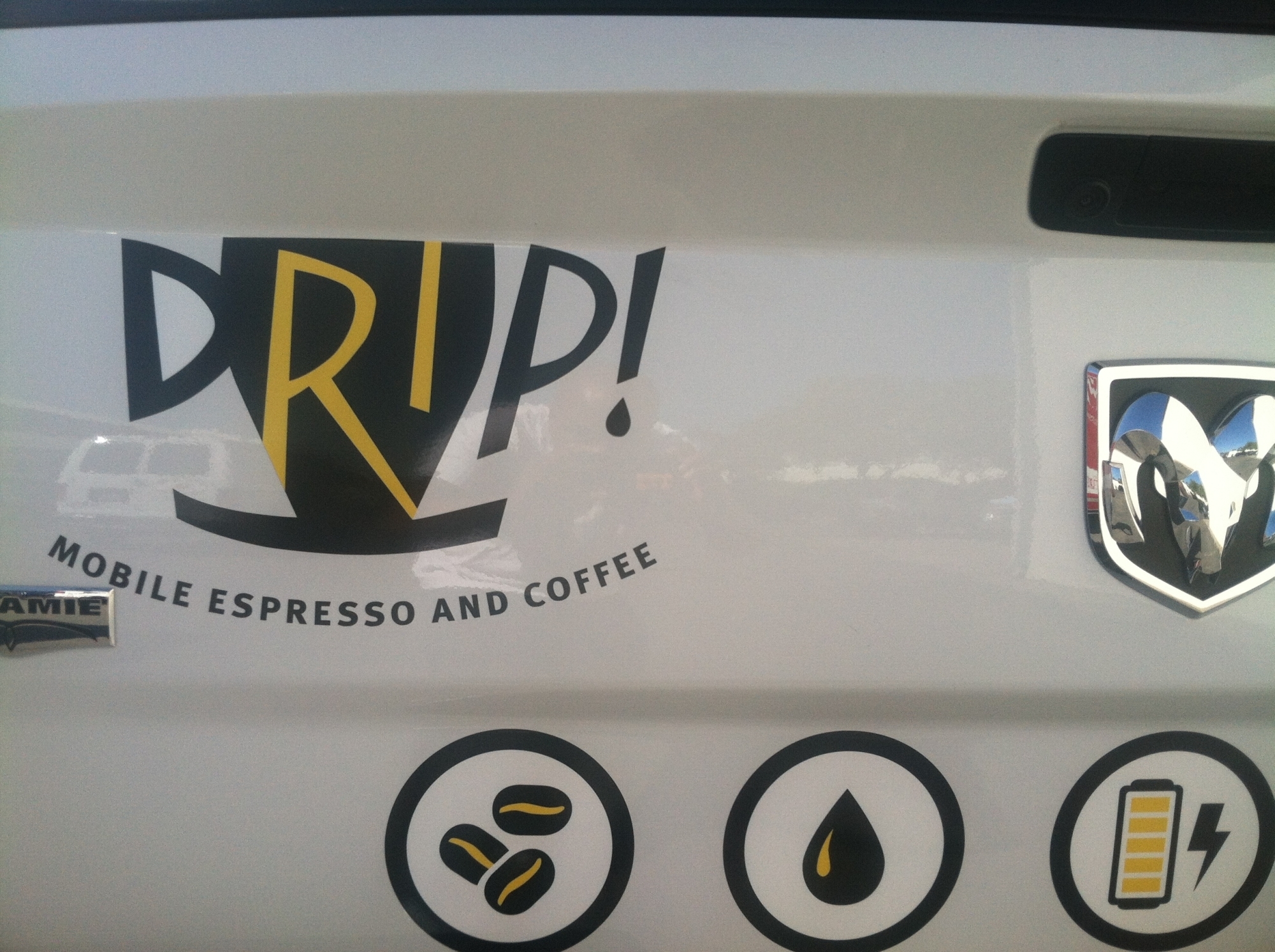 drip mobile espresso truck wrap-04 – Custom Vehicle Wraps