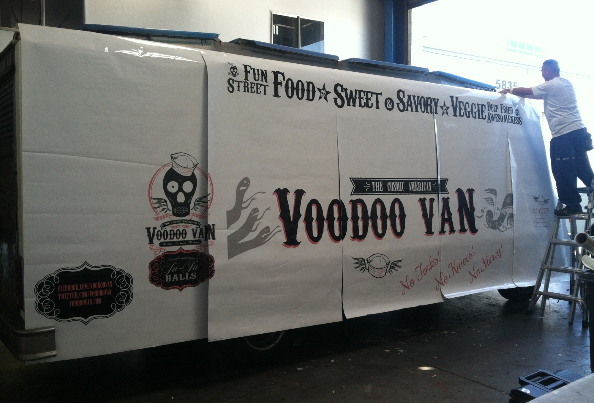voodoo van food truck wrap-08 – Custom Vehicle Wraps